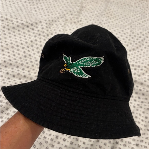 Newhattan | Accessories | Newhattan Philadelphia Eagles Bucket Hat ...